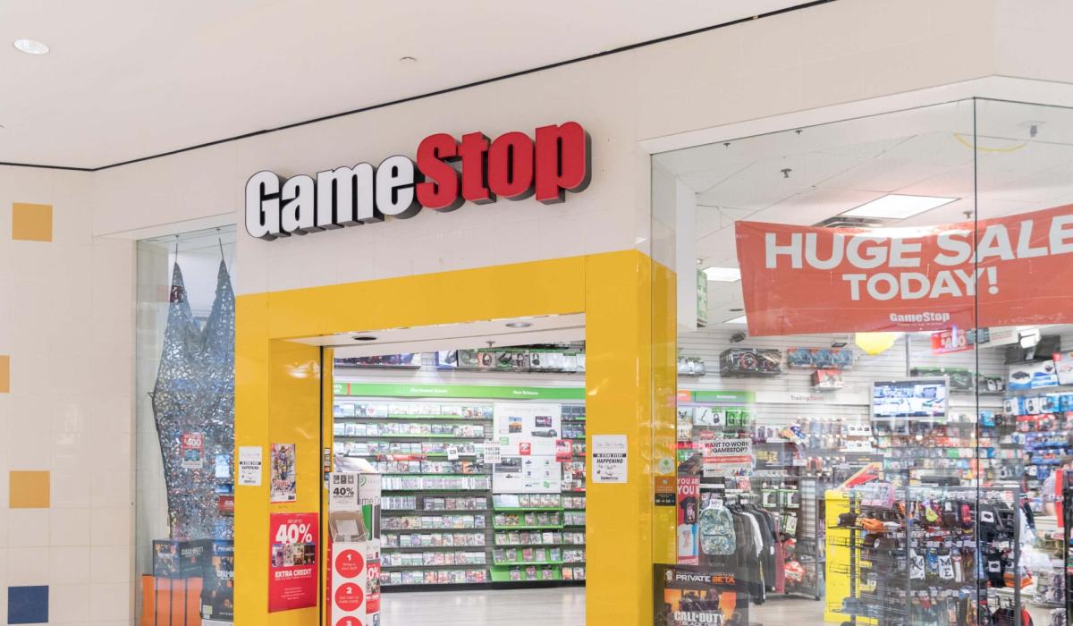 GameStop share frenzy returns with 132% surge amid meme stock ...