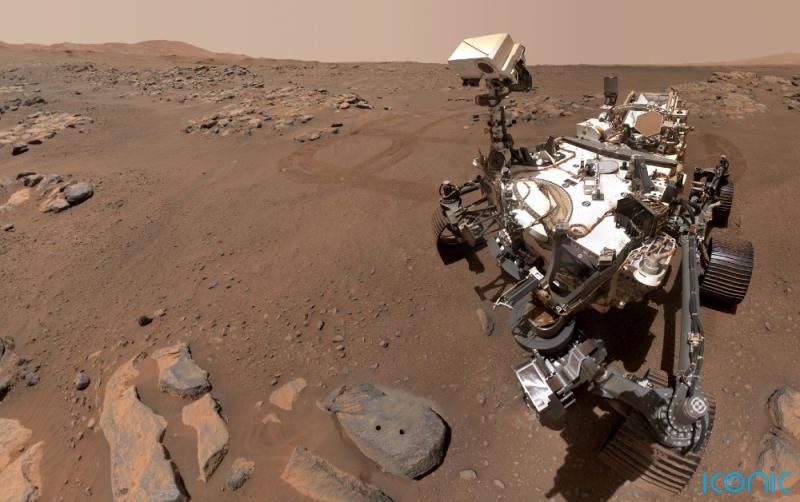 Mars rover collecting samples to determine if there was life on the red ...